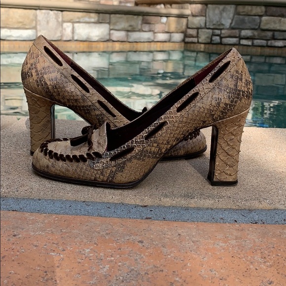 Via Spiga | Shoes | Via Spiga Bowtie Pump Python Leather | Poshmark